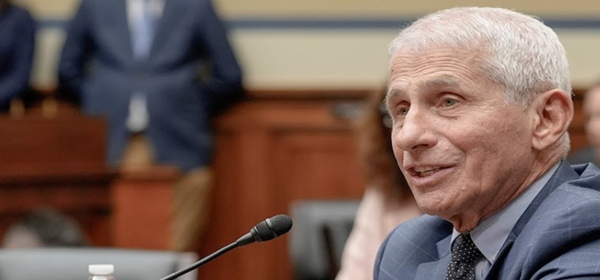 Fauci inculpé : 107 357 chefs d’accusation d’homicide. Mandats d’arrêts ...