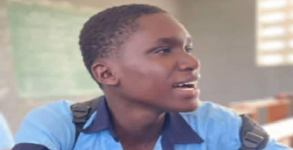 Dram nan Monwi: Bandi san sal rache an timiyèt moso yon jenn elèv 17 ...