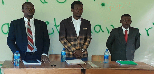 Soutenance d’un projet de sortie collectif à l’Université Publique du ...